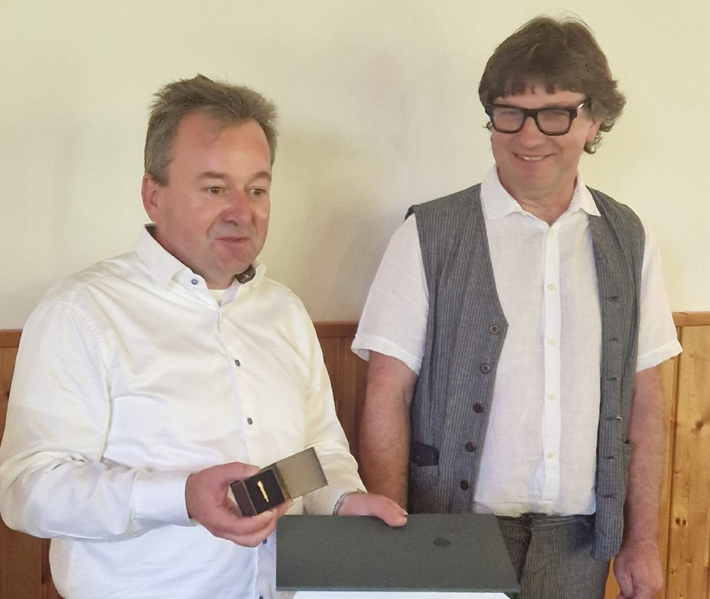 Verleihung der Goldenen Ehrennadel des TBV an Ingolf Lerch